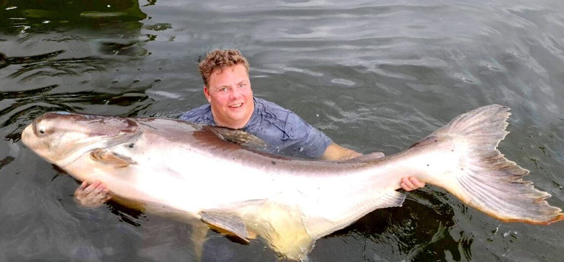 Adventure Things to do in Bangkok | Catch Giant Fish